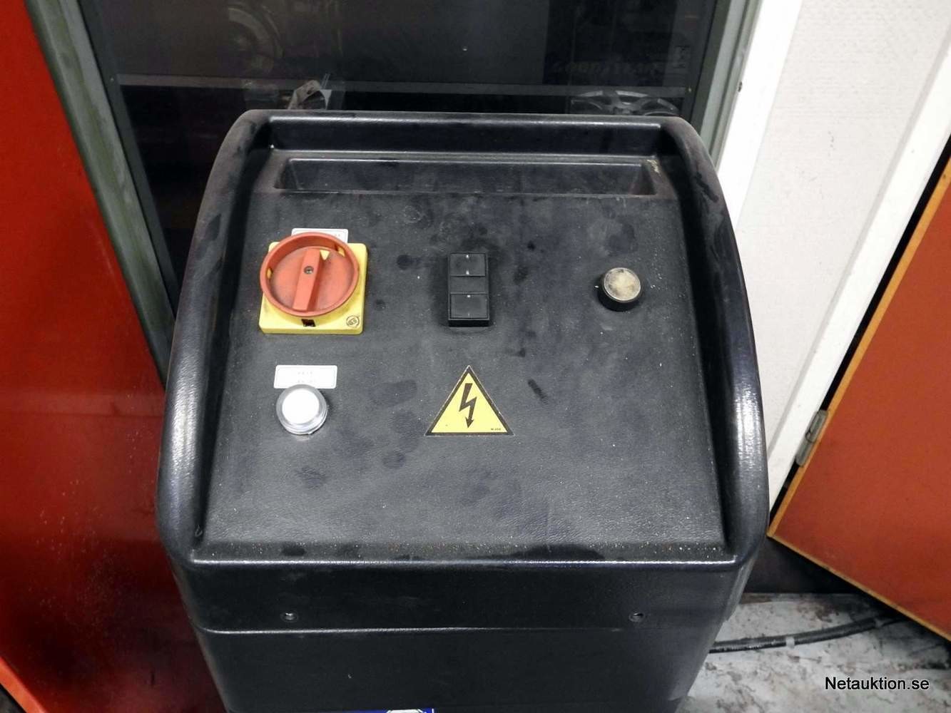 Netauktion - Saxlyft, Consul