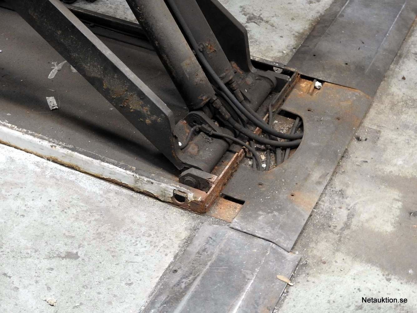 Netauktion - Saxlyft, Consul