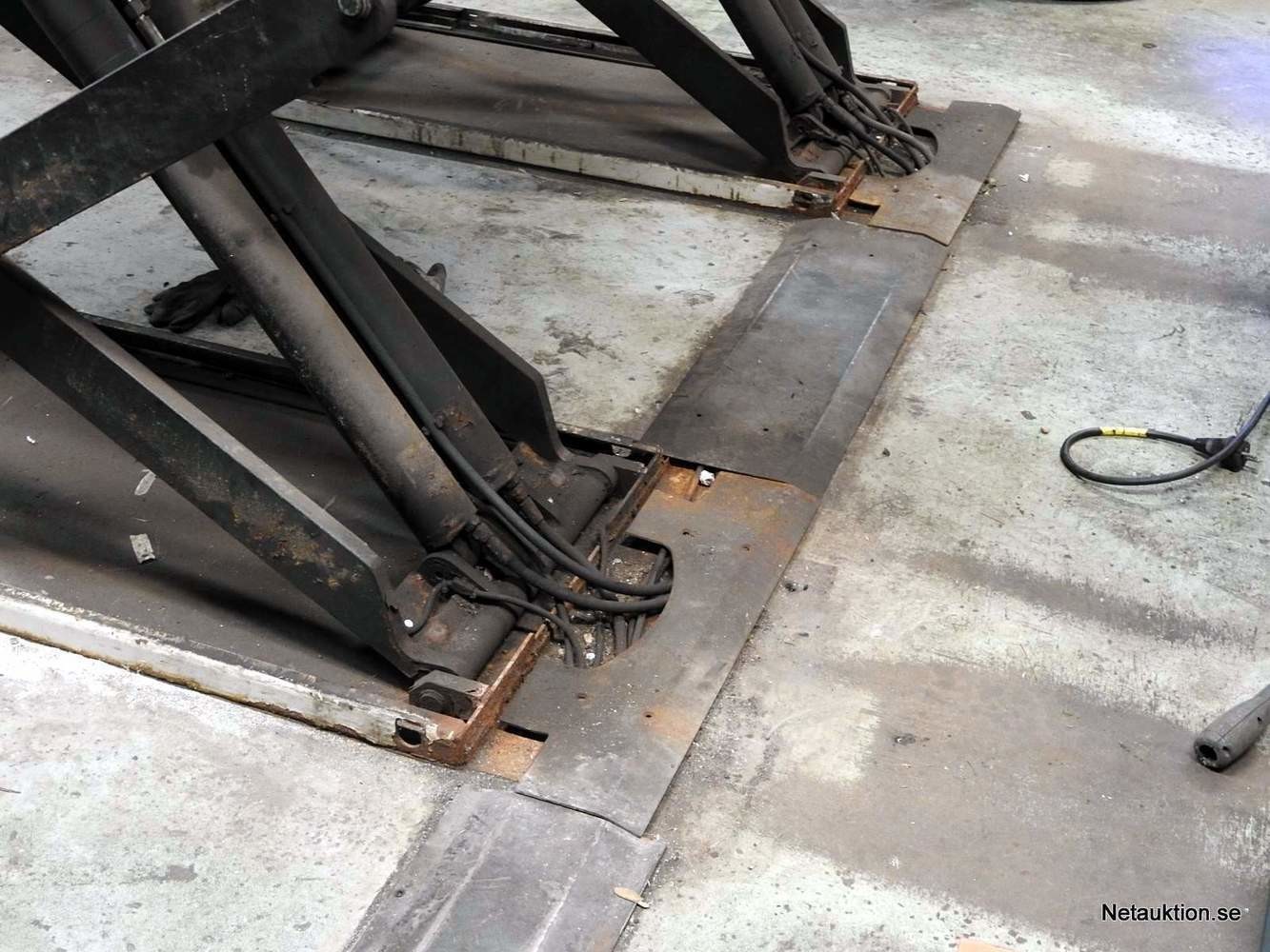 Netauktion - Saxlyft, Consul