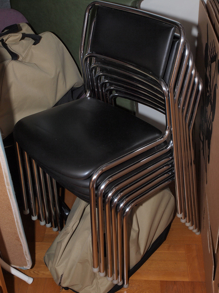 Netauktion - 6st Stapelbara stolar