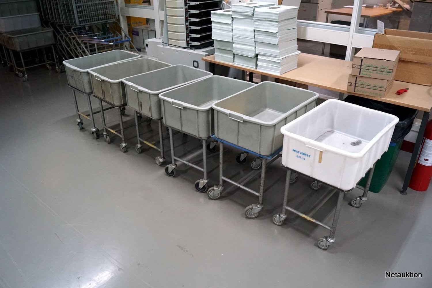 Netauktion - Vagnar med plastback, 6st