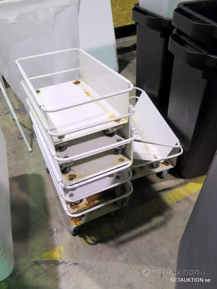 Netauktion - Sopkärl och vagnar