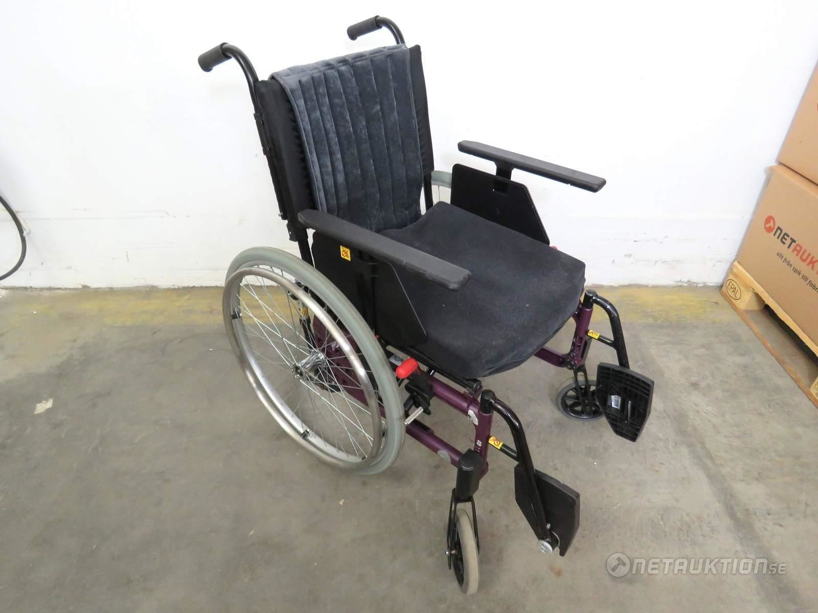 Netauktion - Fällbar rullstol, Etac cross