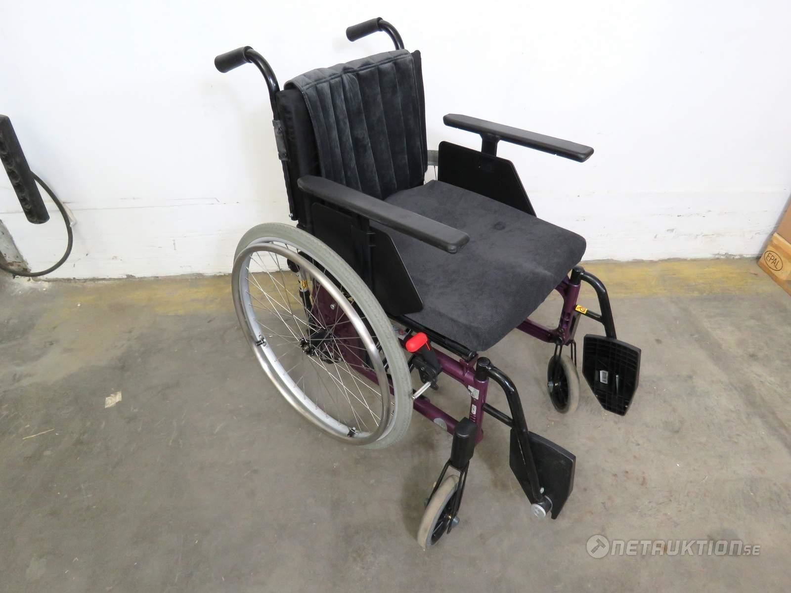 Netauktion - Fällbar rullstol, Etac cross
