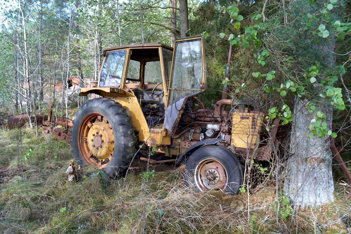 Netauktion - Traktor, Valmet (JNX933)