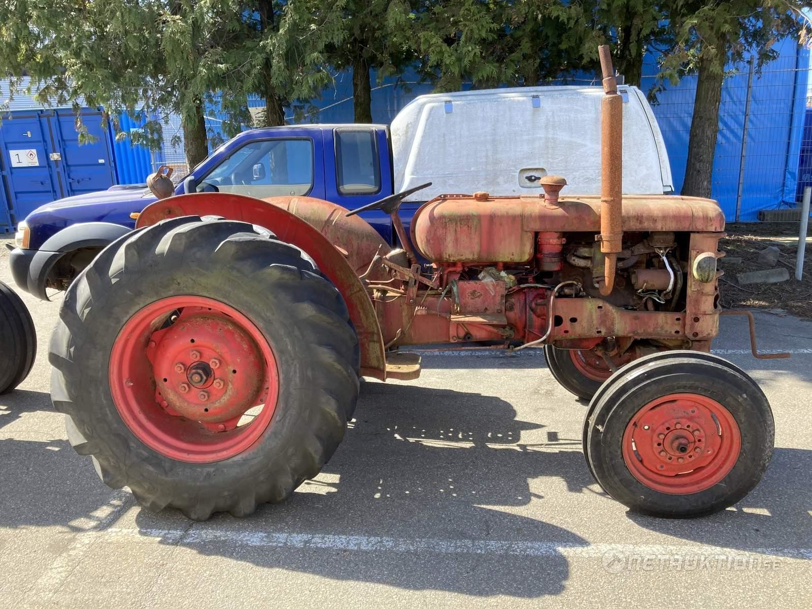 Netauktion - Traktor 1956 Volvo T15 (ECR462)