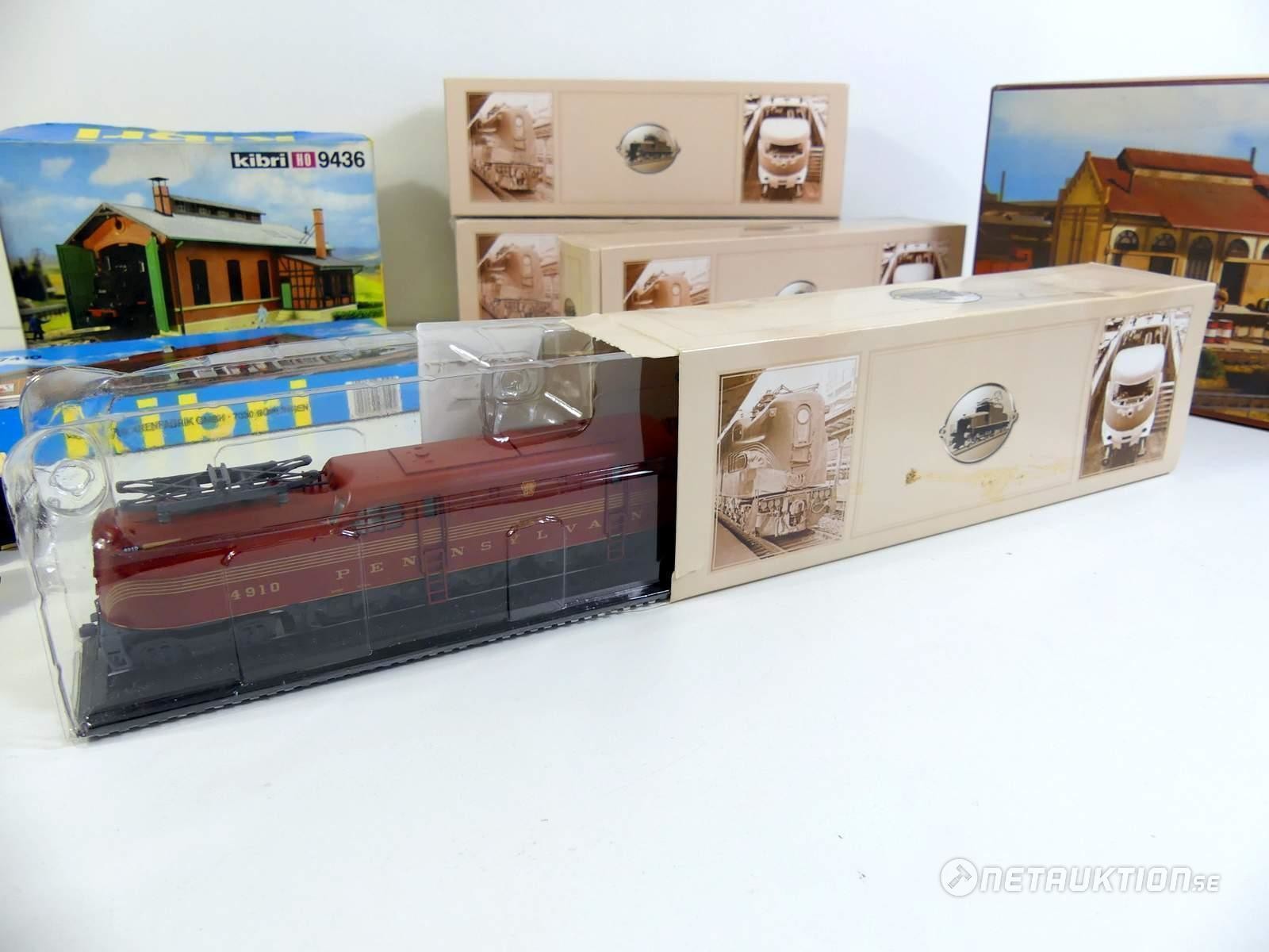 Netauktion - Tåg, hus och vagnar