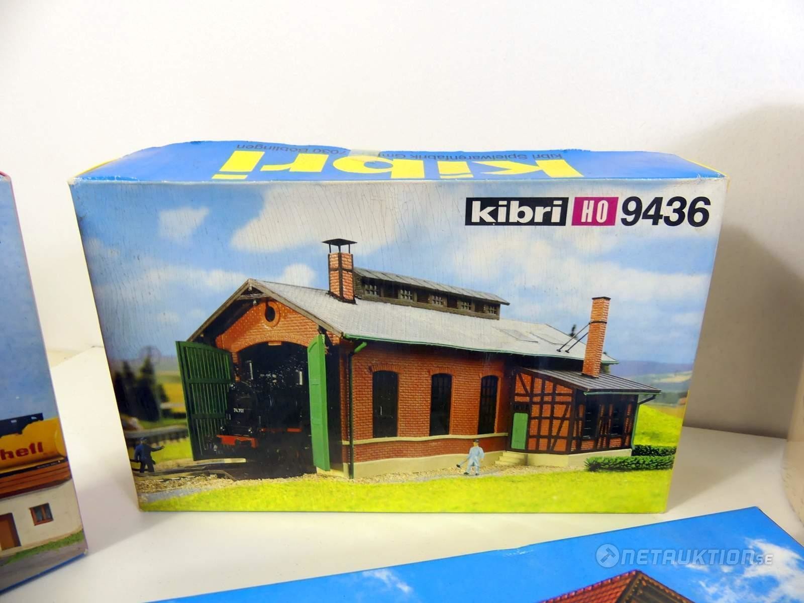 Netauktion - Tåg, hus och vagnar