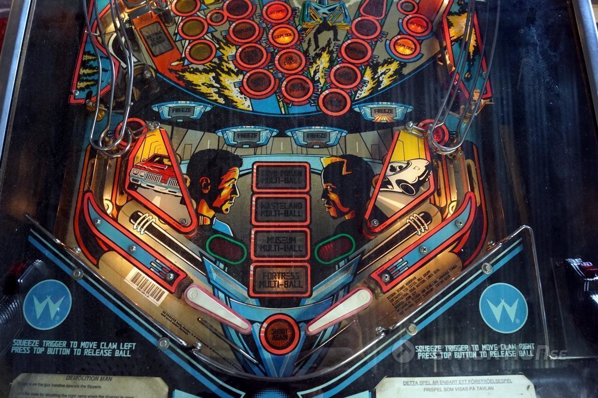 Netauktion - Flipperspel, Demolition man, Williams -94