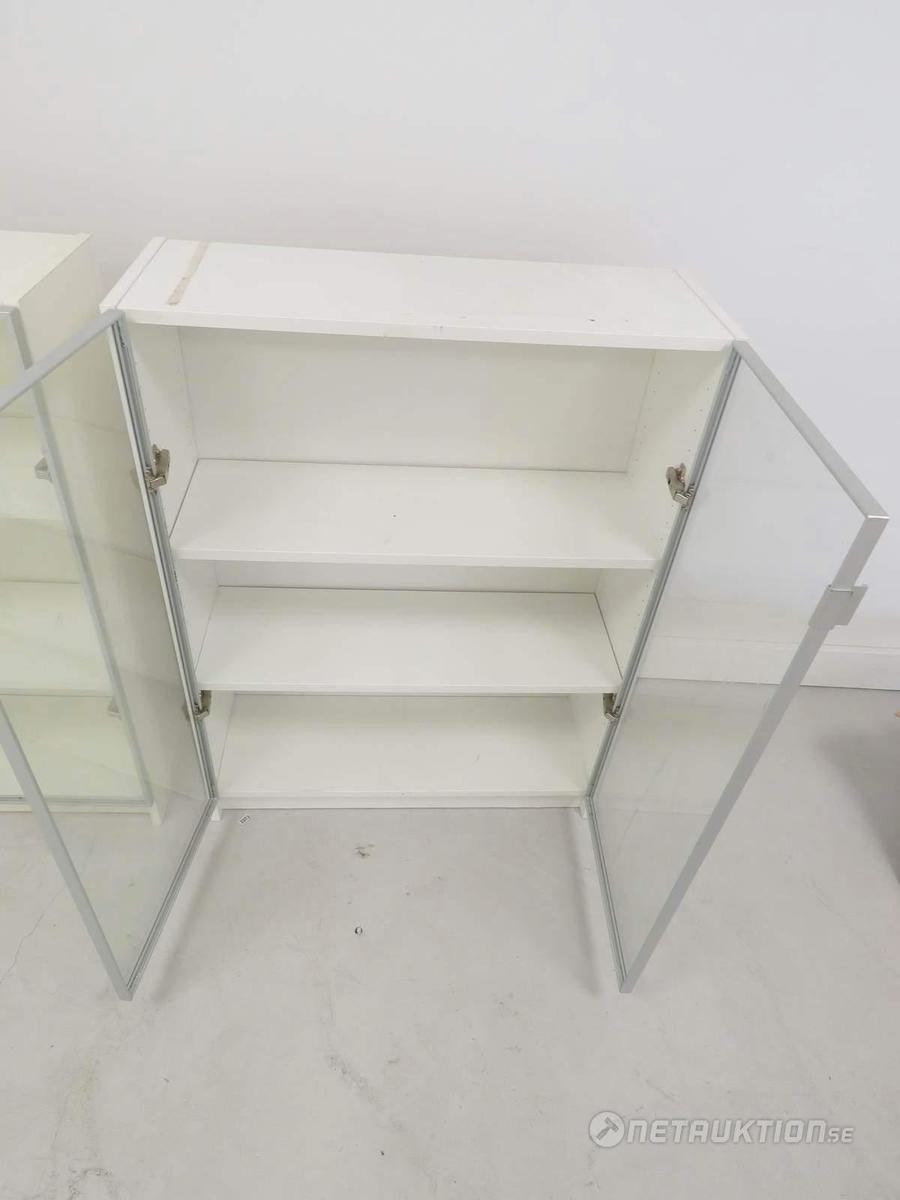 Netauktion - 2st glasskåp Ikea