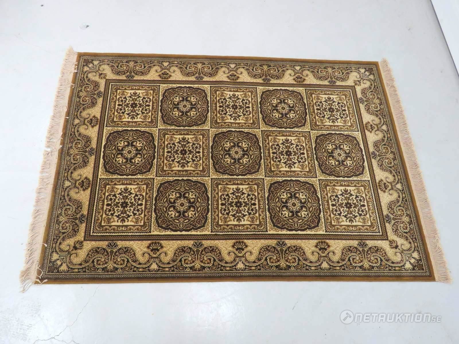 Netauktion - Matta, ca 200x140 (ny)