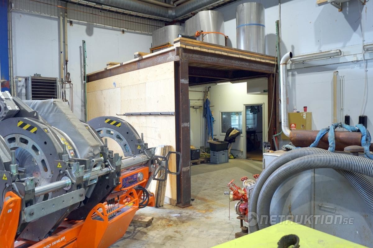 Netauktion - Entresol 306x329x470cm