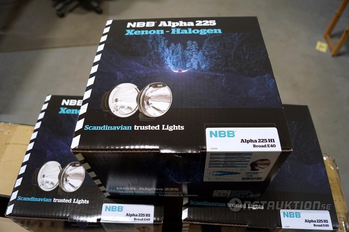 Netauktion - Extraljus NBB Alpha 225 inkl fäste (1)