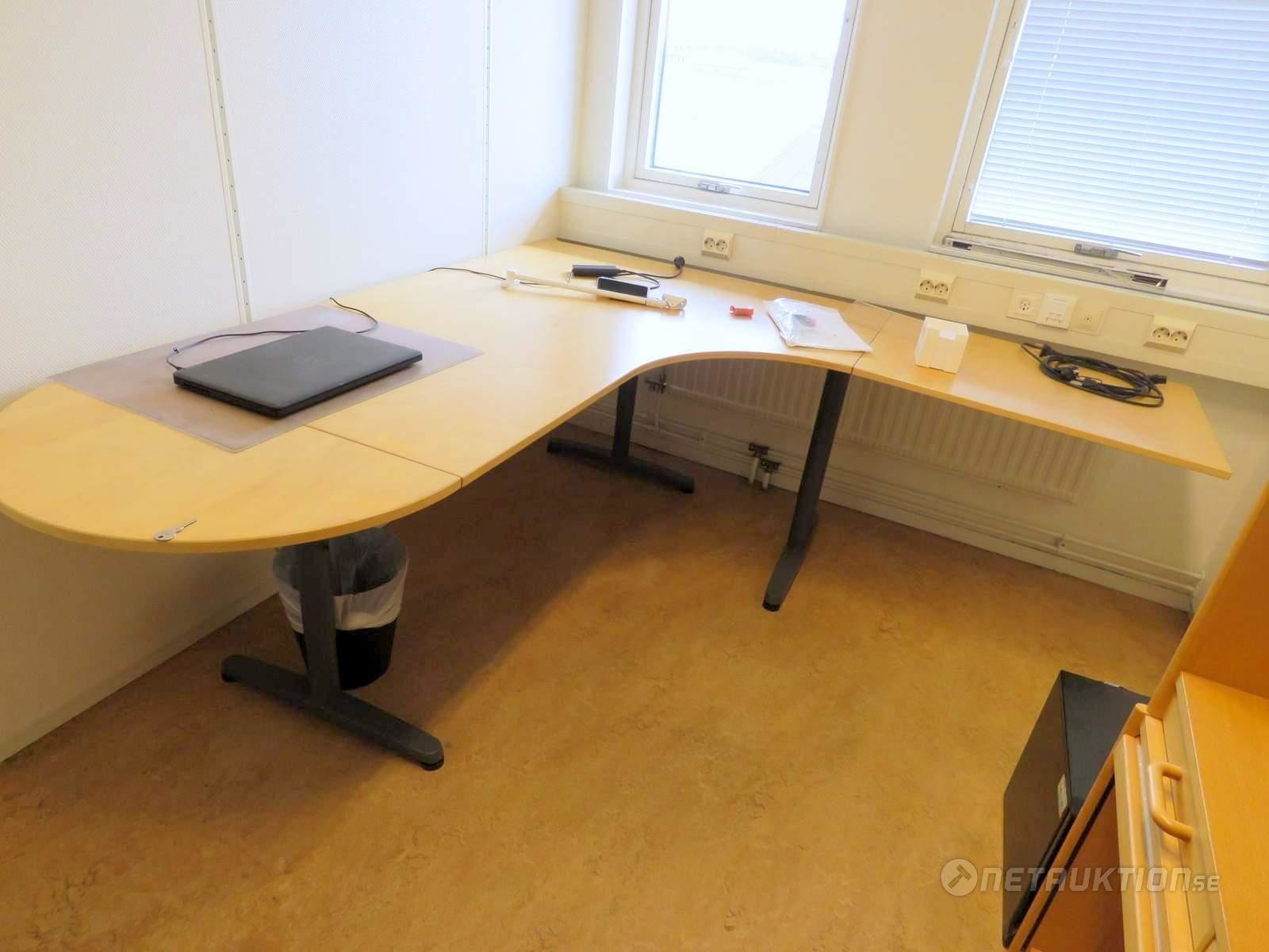 Netauktion - Arbetsplats med förvaring (3)