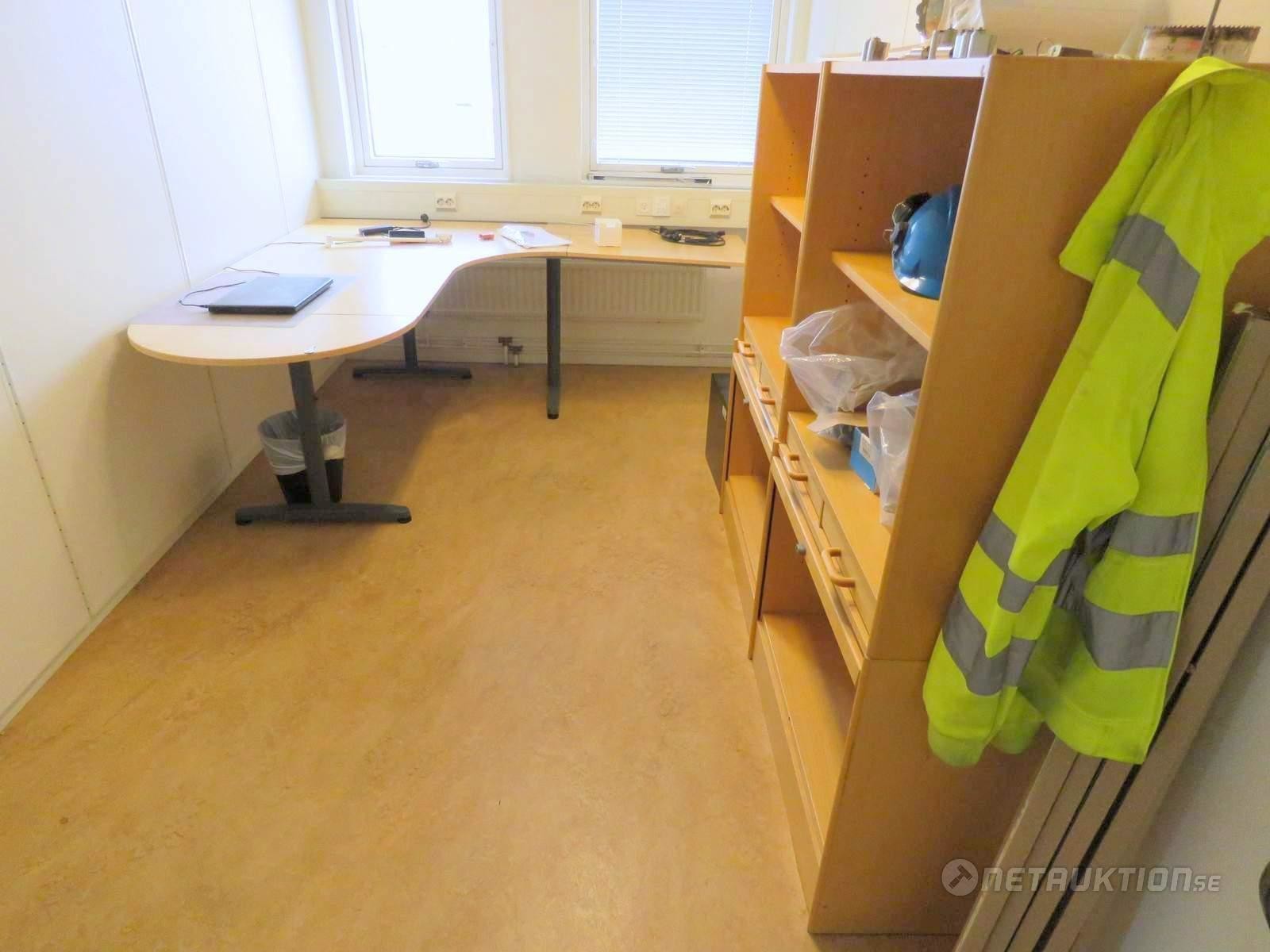 Netauktion - Arbetsplats med förvaring (3)