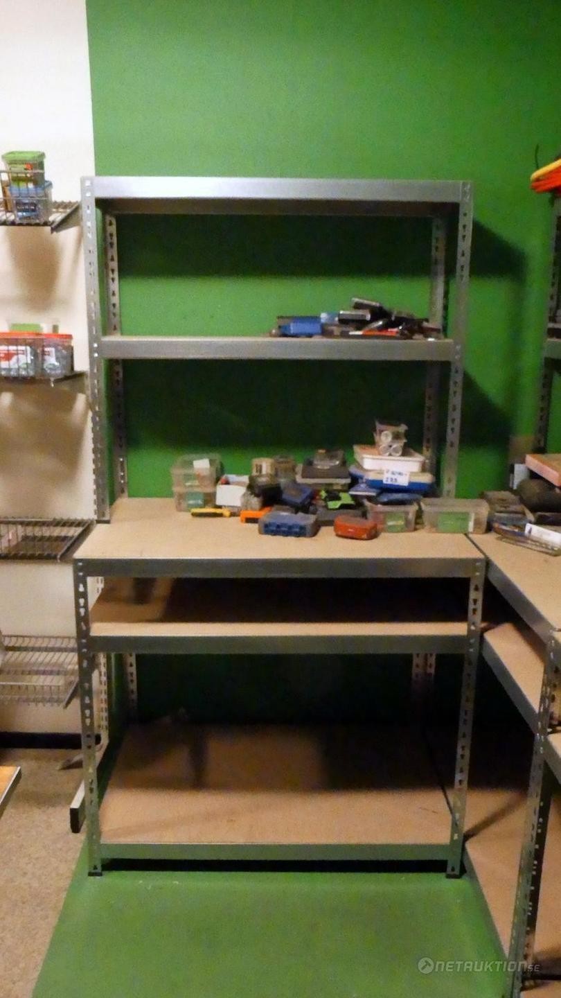 Netauktion - Hyllor (1)