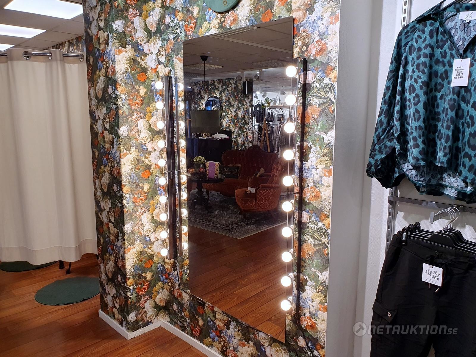 Netauktion - Spegel & lampor