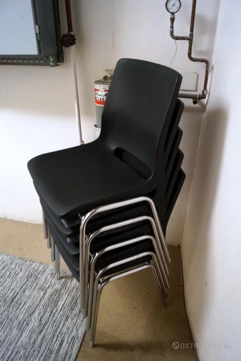 Netauktion - Stapelbara stolar