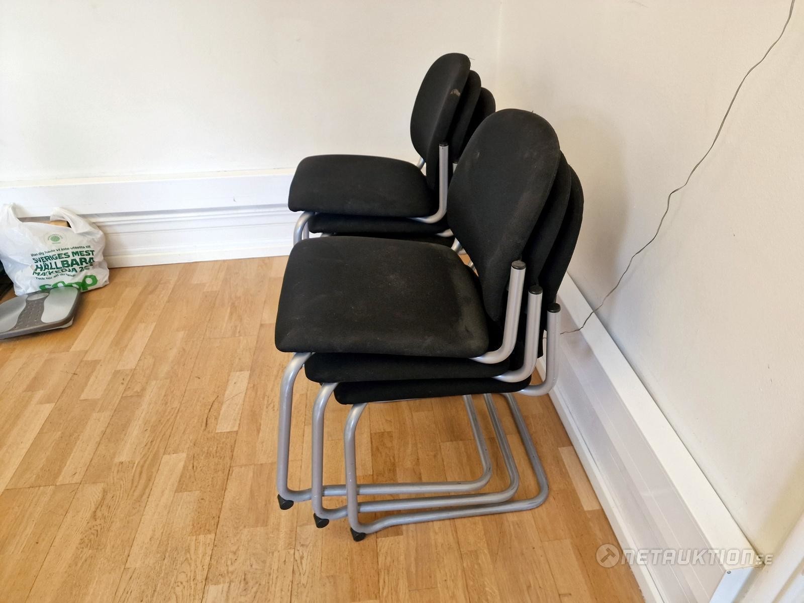 Netauktion - Staplingsbara stolar