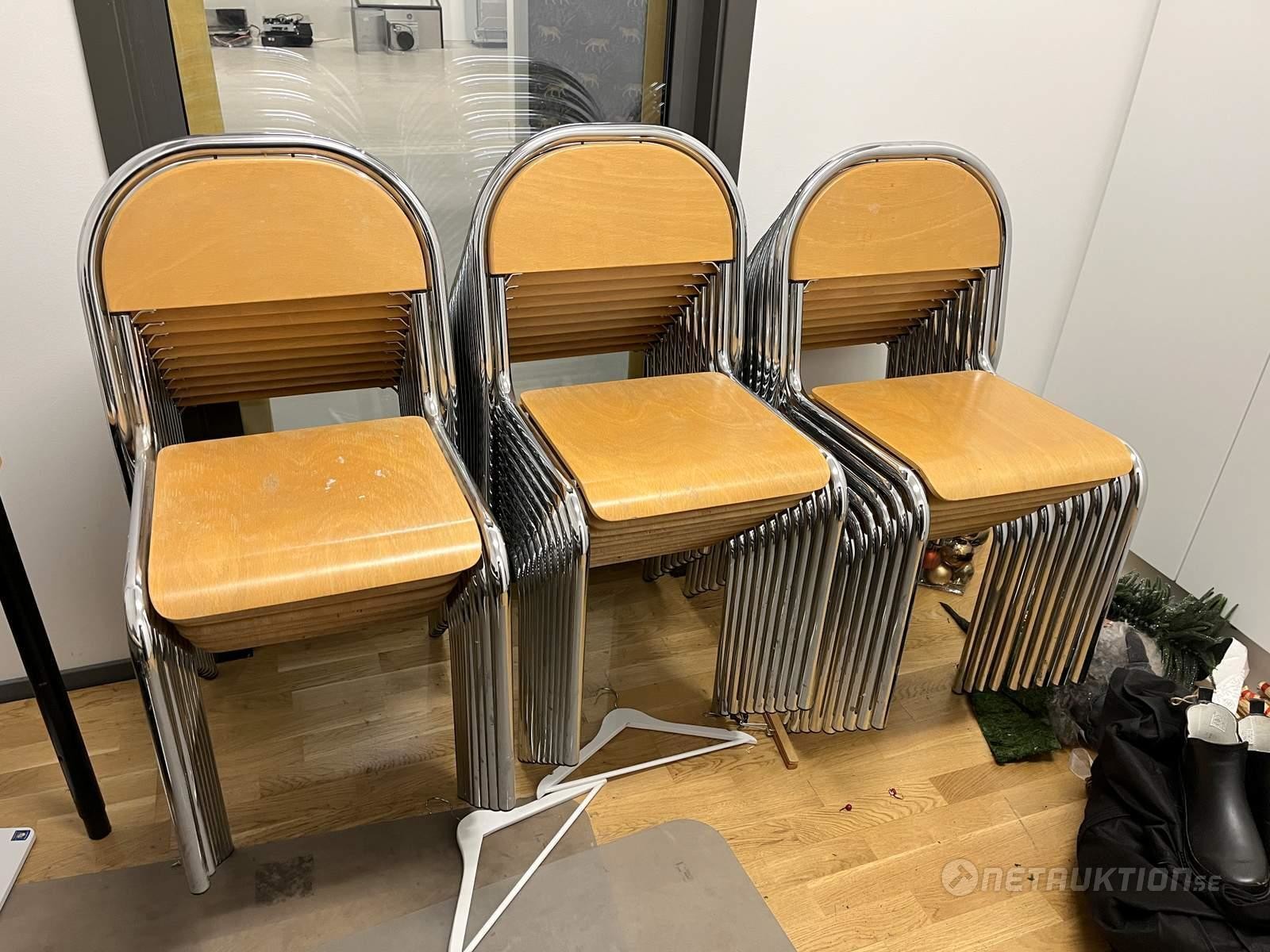 Netauktion - Stapelbara stolar, 29st