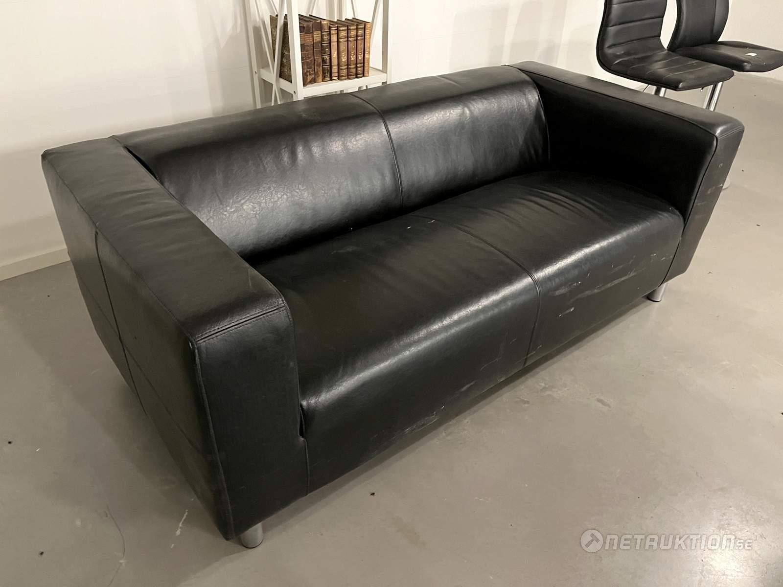 Netauktion - Soffa i svart