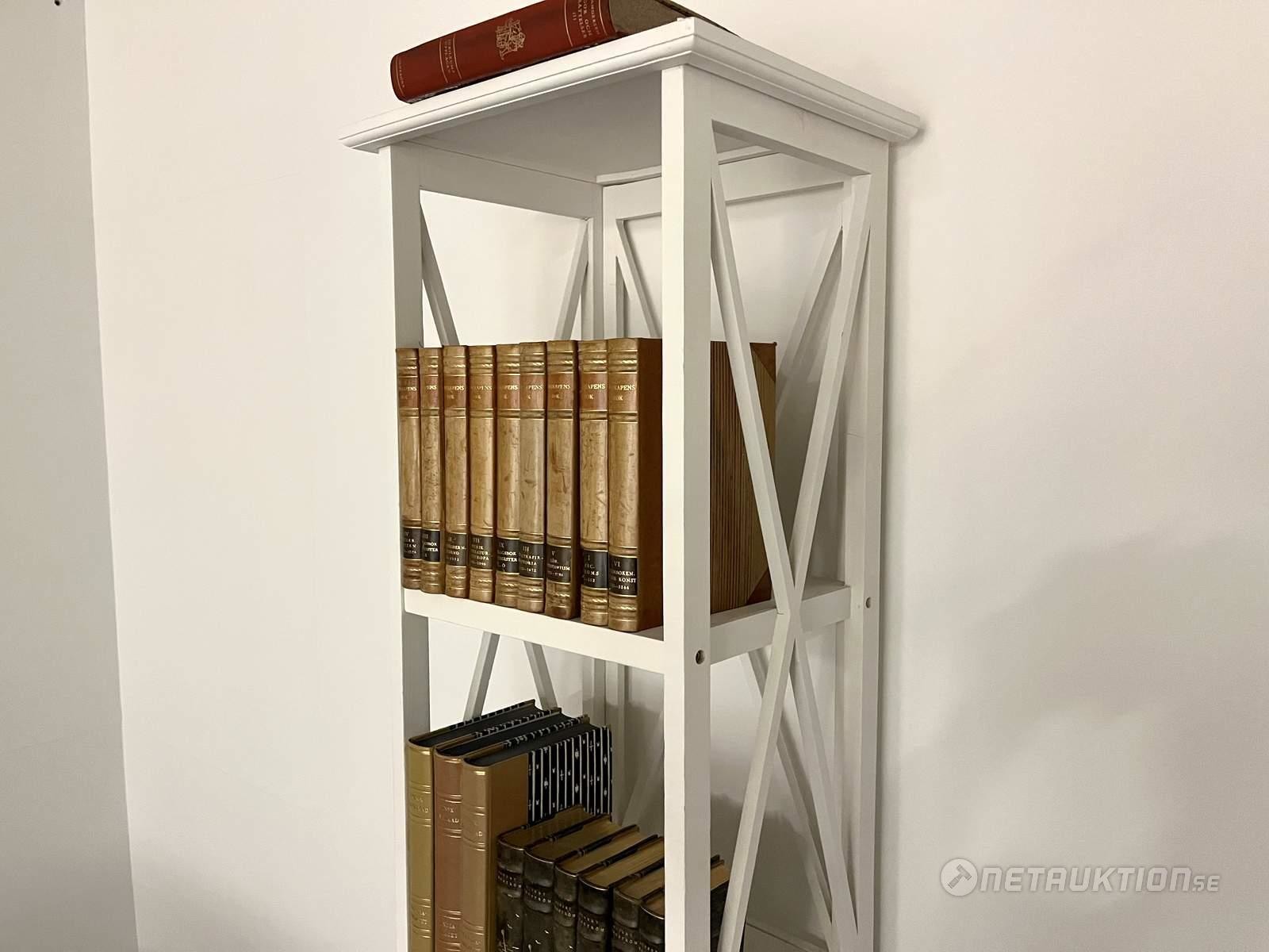 Netauktion - Hylla + böcker