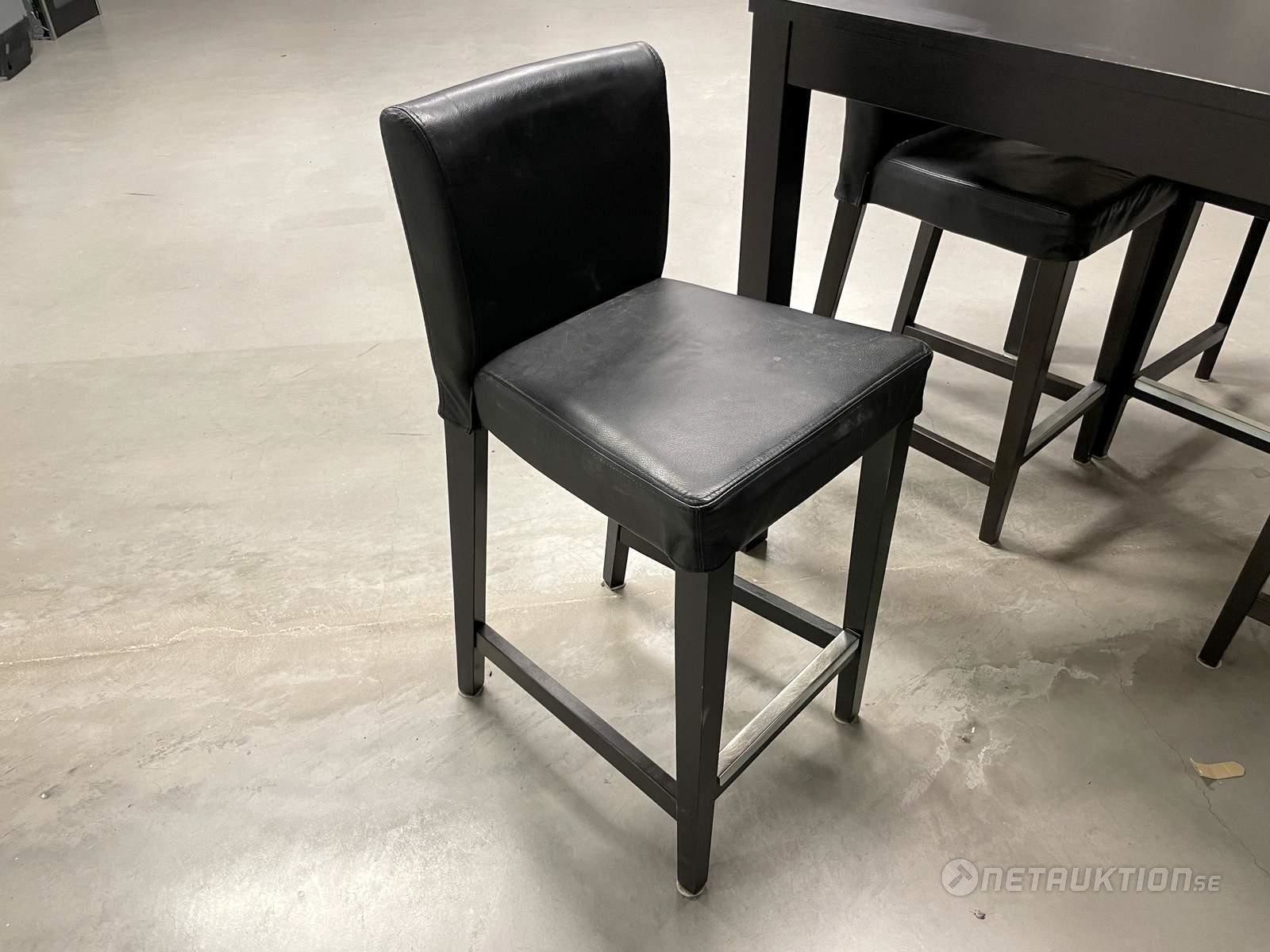 Netauktion - Barbord och stolar