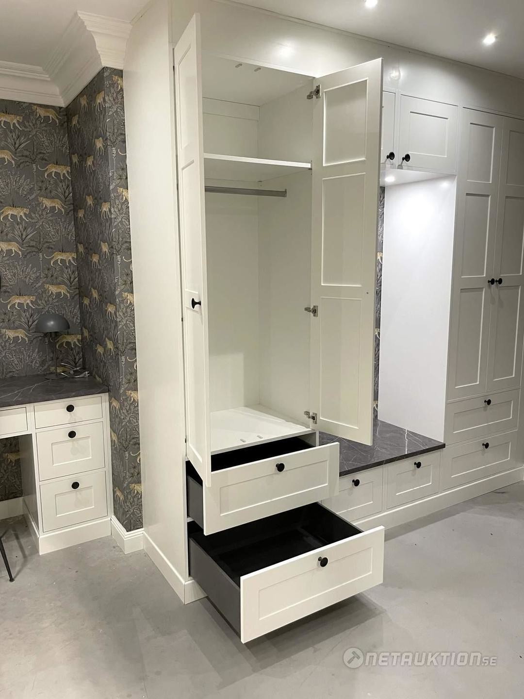 Netauktion - Garderob