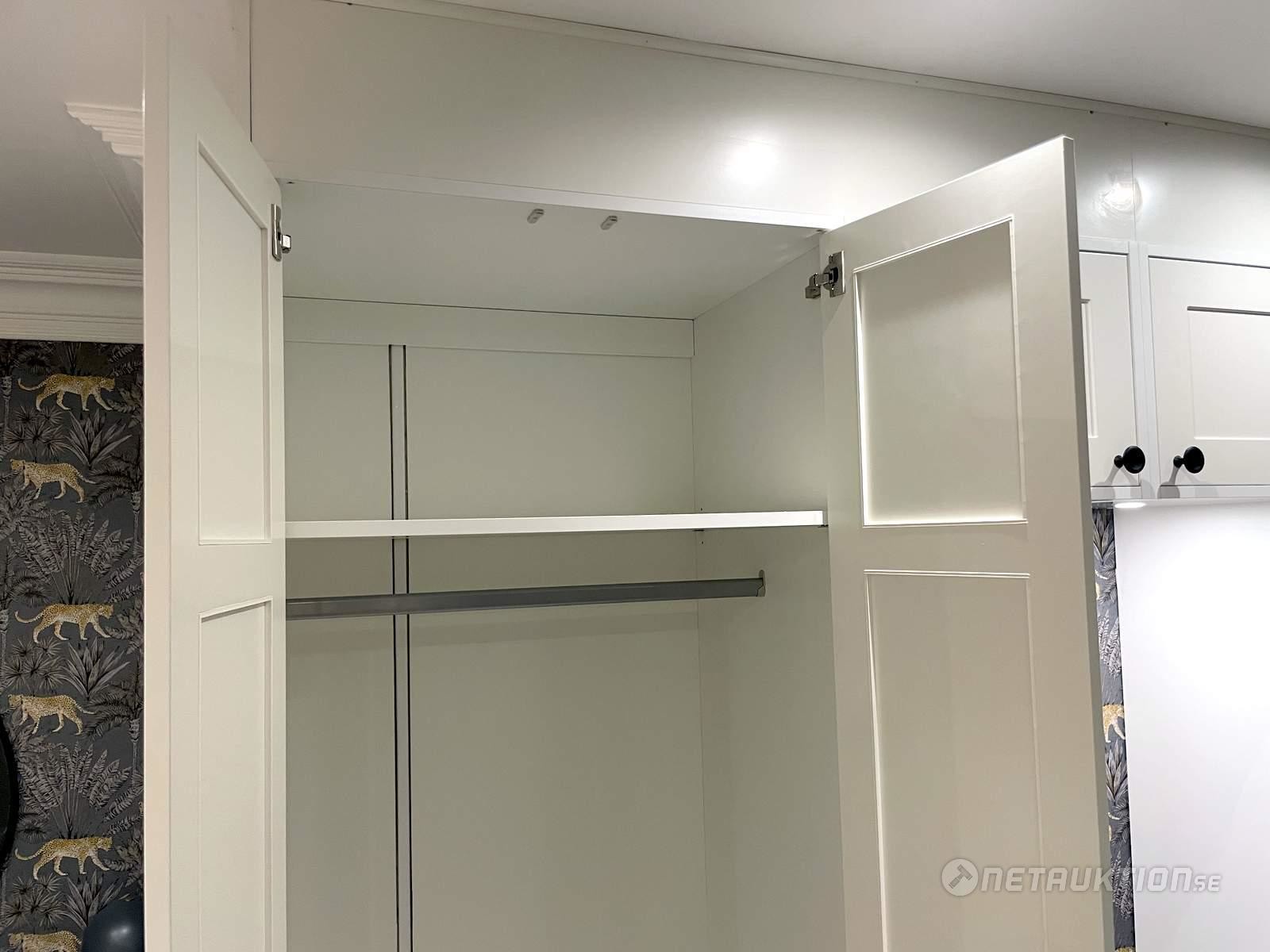 Netauktion - Garderob