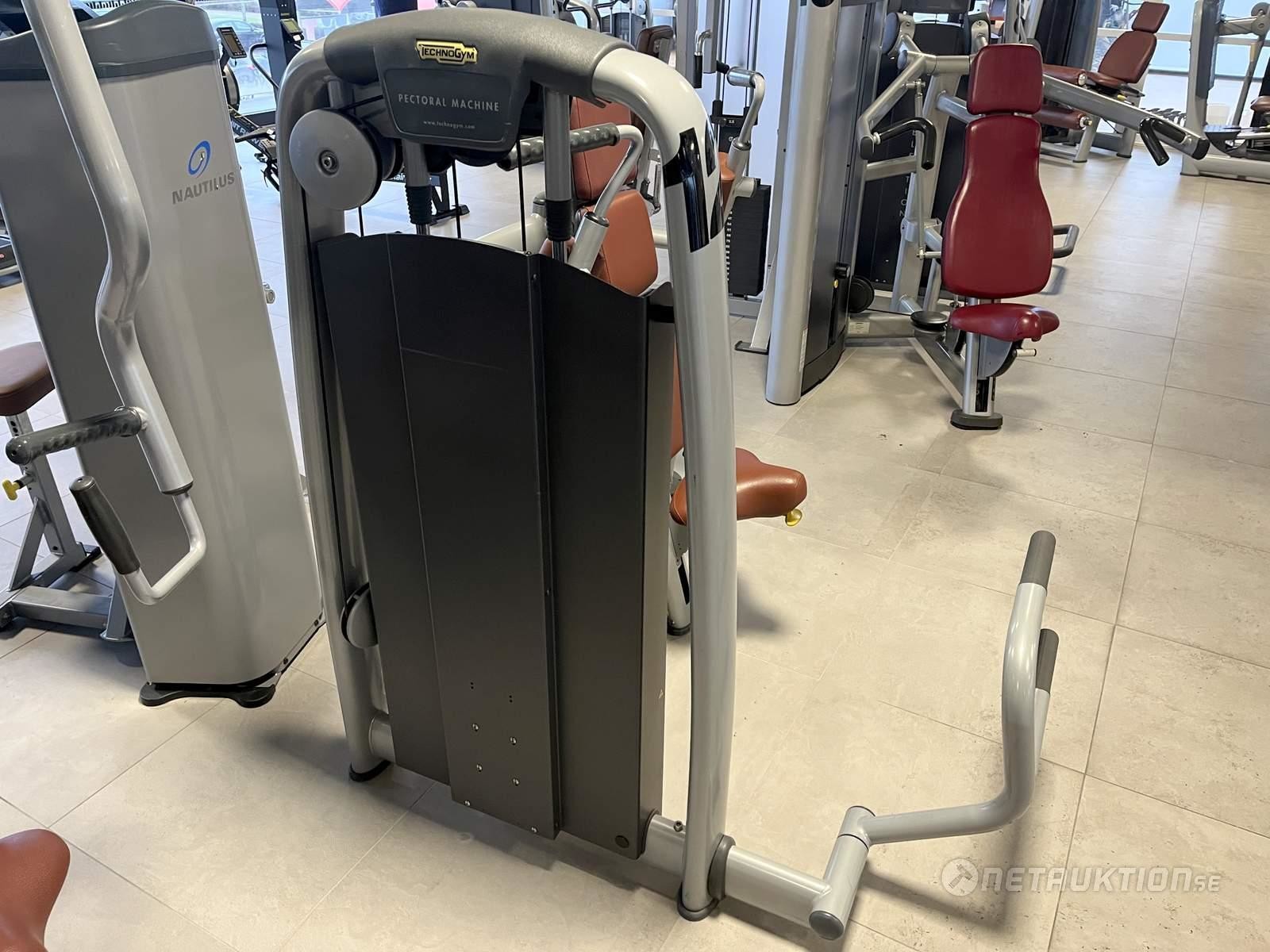 Netauktion - Pectoral machine, TechnoGym