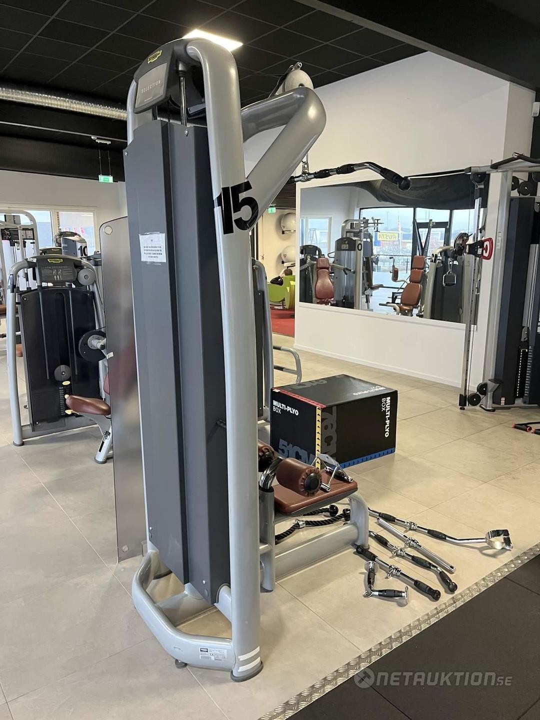 Netauktion - Lat machine, TechnoGym