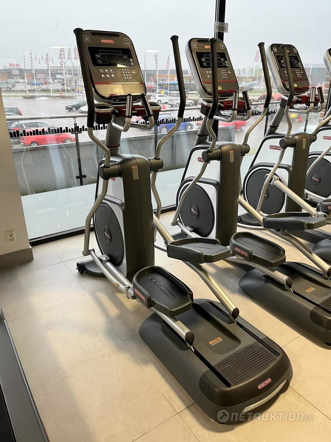 Netauktion - Crosstrainer Star Trac -19 (1)