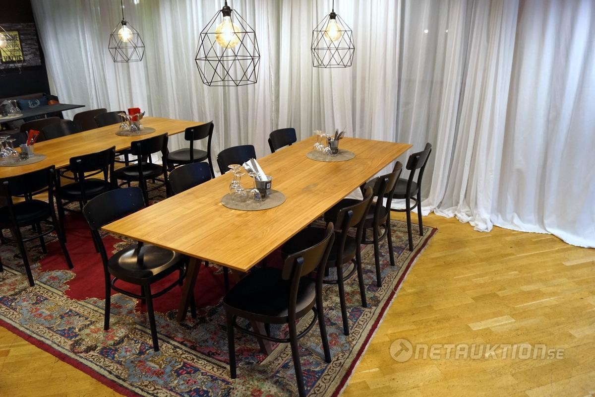 Netauktion - Bord för 8 personer med stolar (1)