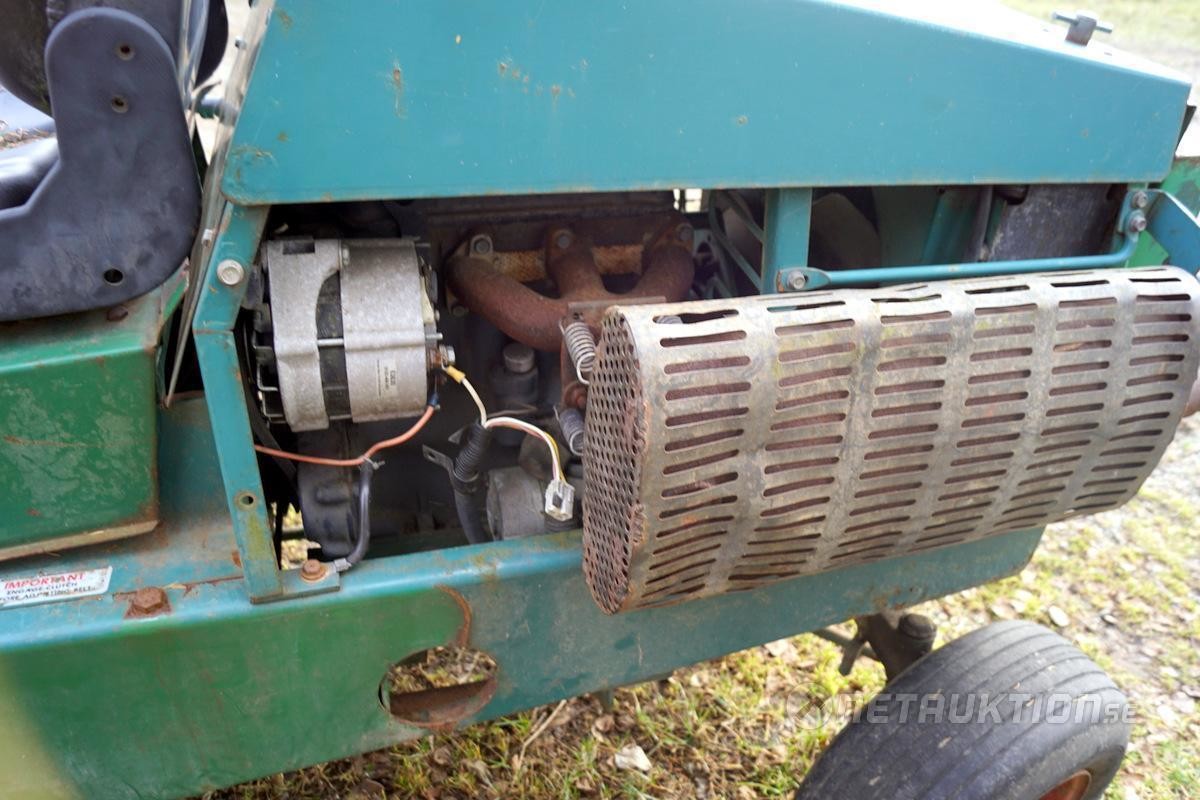 Netauktion - Åkgräsklippare, Ransomes Bob-Cat (rep.objekt)