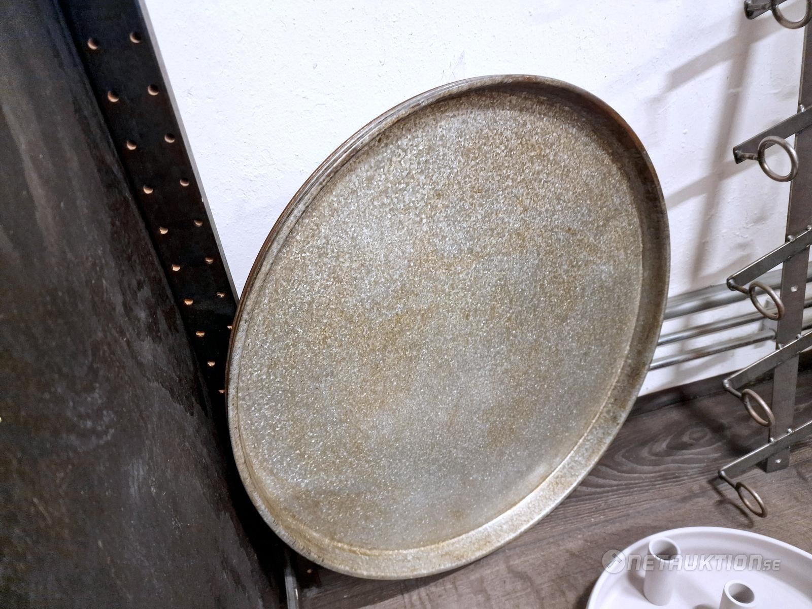 Netauktion - Vinhållare, brickor & ljusfat