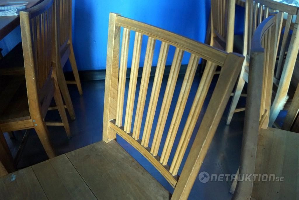 Netauktion - Bord och stolar i ek, 2-sits med 16st stolar