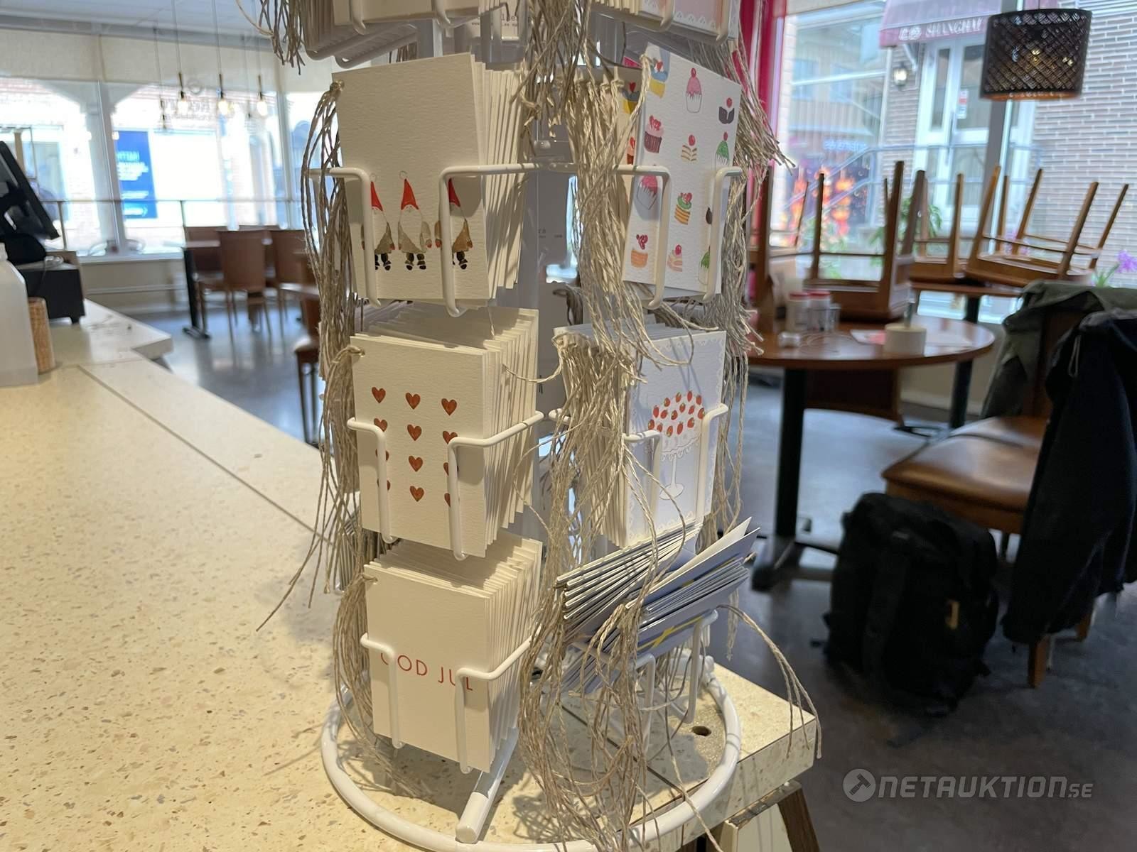 Netauktion - Presentpapper och kort