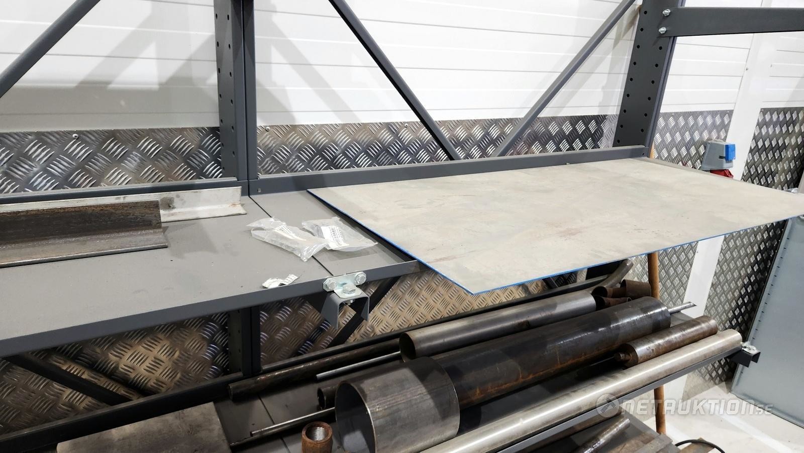 Netauktion - Materialställ + stål