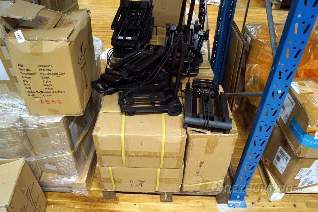 Netauktion - Fällbara vagnar, 70st