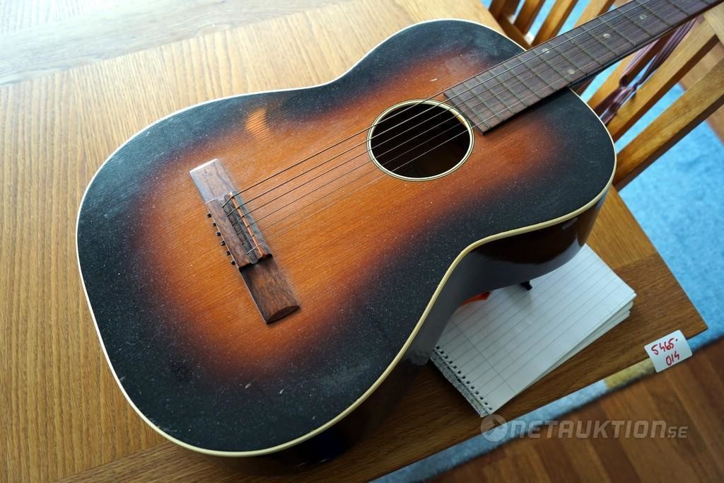 Netauktion - Akustisk gitarr, Levin
