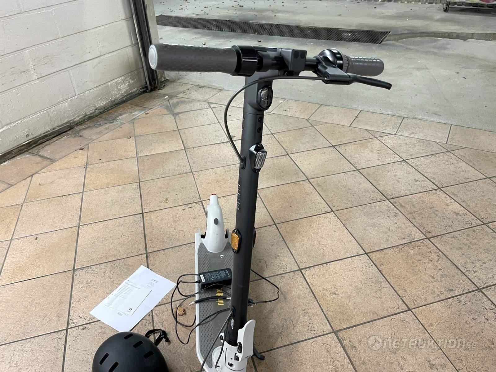 Netauktion - Elscooter Ninebot