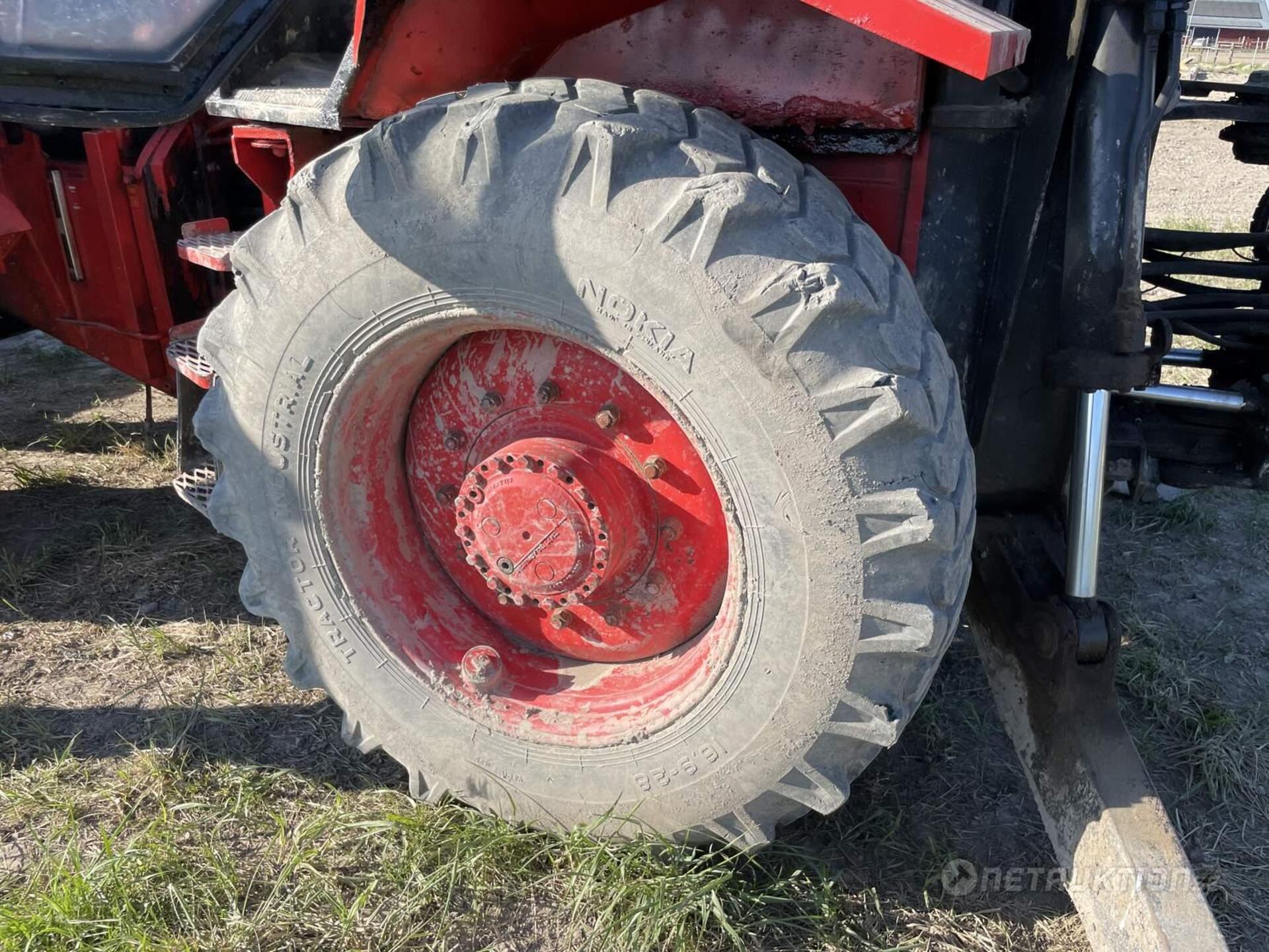 Netauktion - Traktorgrävare Huddig 760