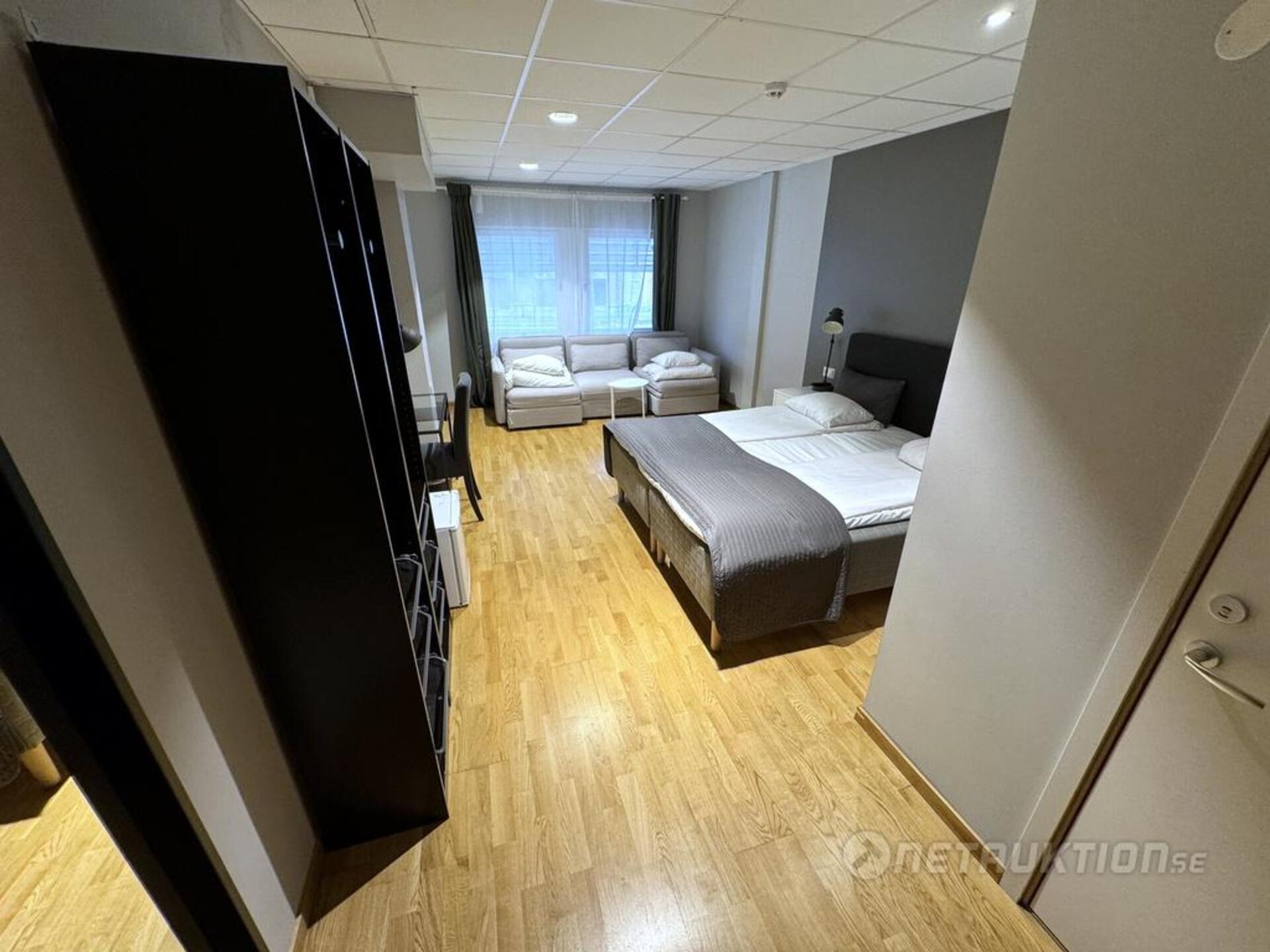 Netauktion - Inredning hotell, 4-bäddar - 3st rum