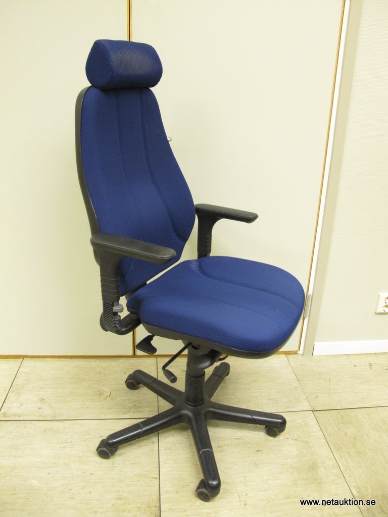 Netauktion - Elskrivbord, RH stol mm.