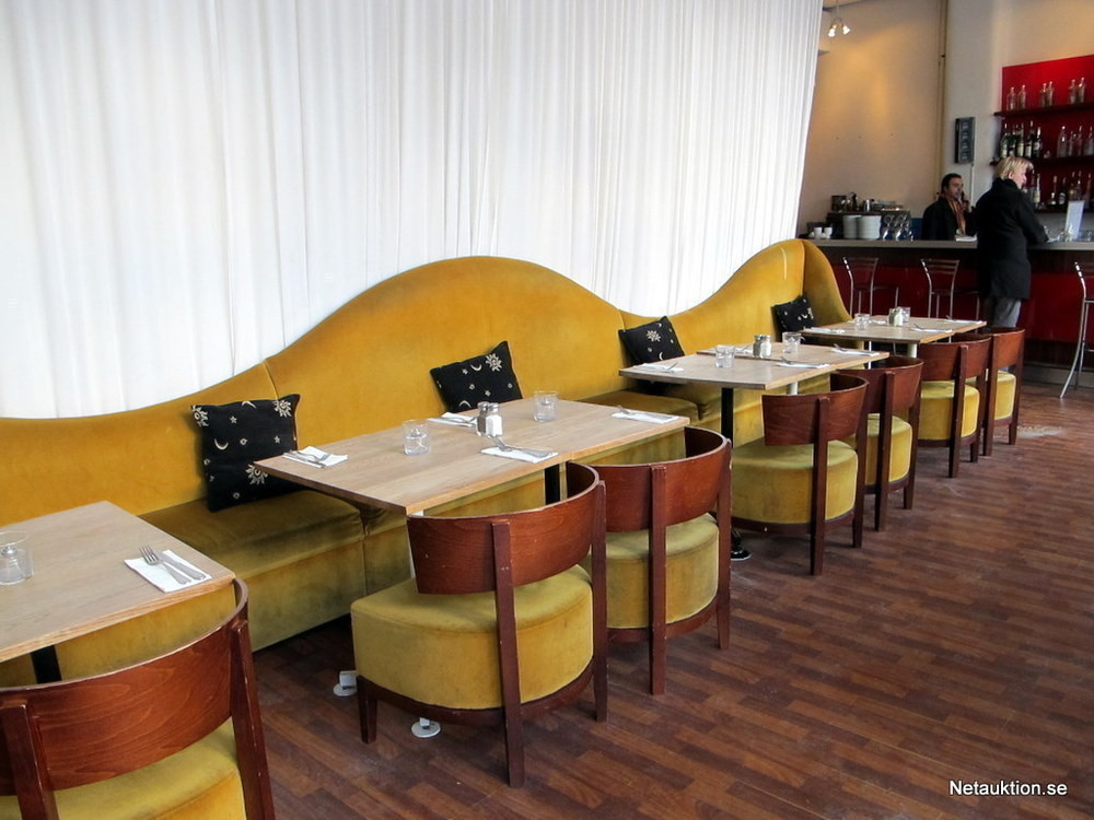Försäljningsobjekt: Restaurang/Café inredning i gult.