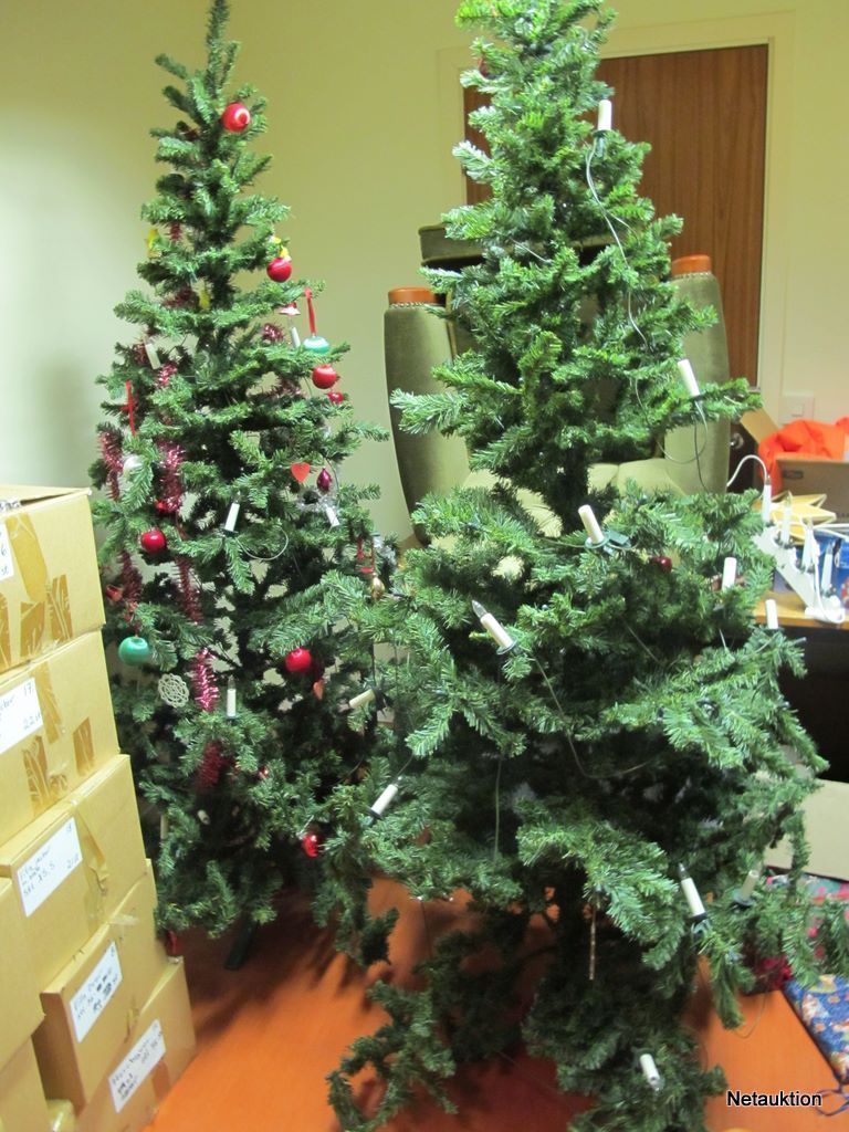 Netauktion - Plastgranar och julsaker