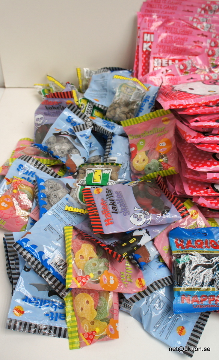 Netauktion - Godis-kit med Hello Kitty och Minnie Mouse