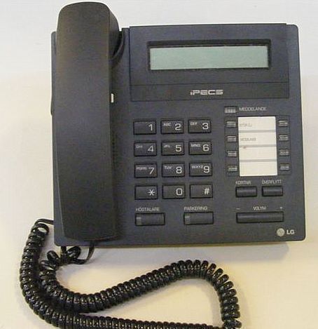 Netauktion - Telefonväxel LG-Nortel IPLDK 100 samt telefoner mm